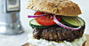Recept på grillad hamburgare med tzatziki | ELLE