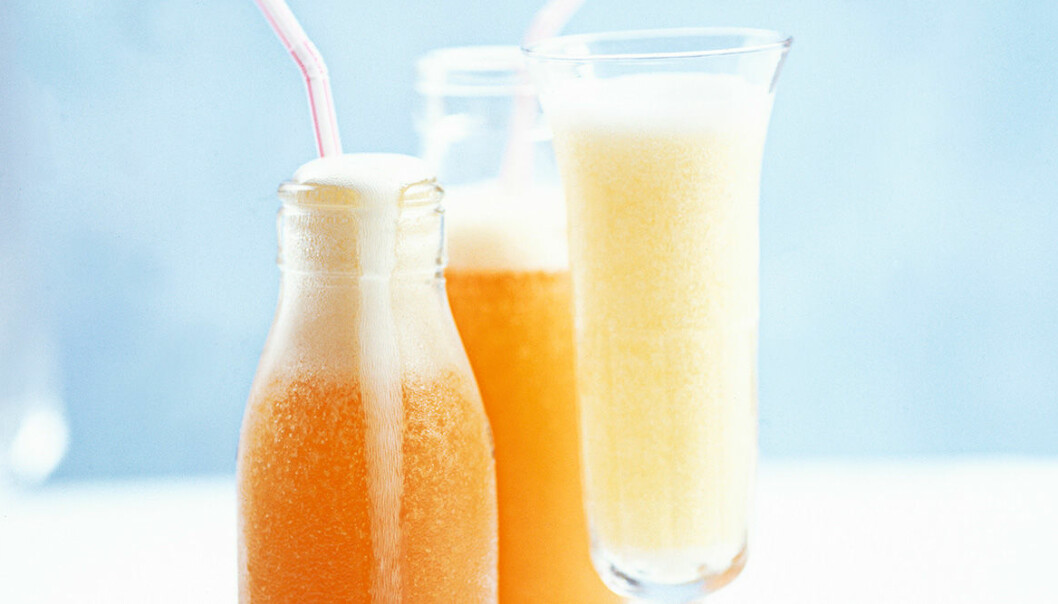 Bellini med persikojuice | ELLE