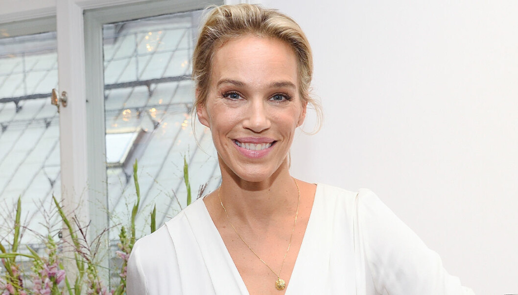 Emma Wiklund visar upp familjelyckan med dottern Tyra | ELLE