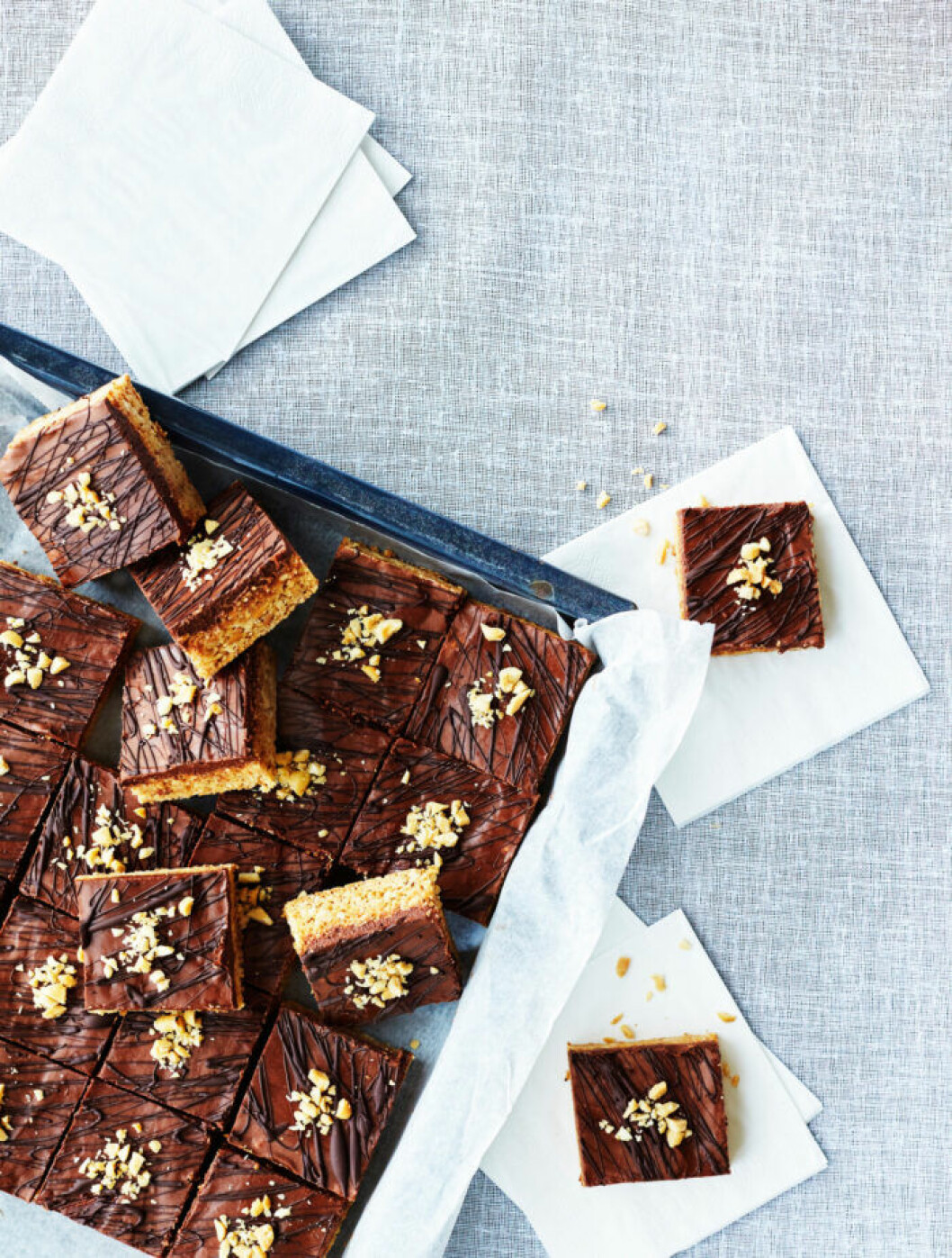 Jordnötskaka med choklad och kex | ELLE