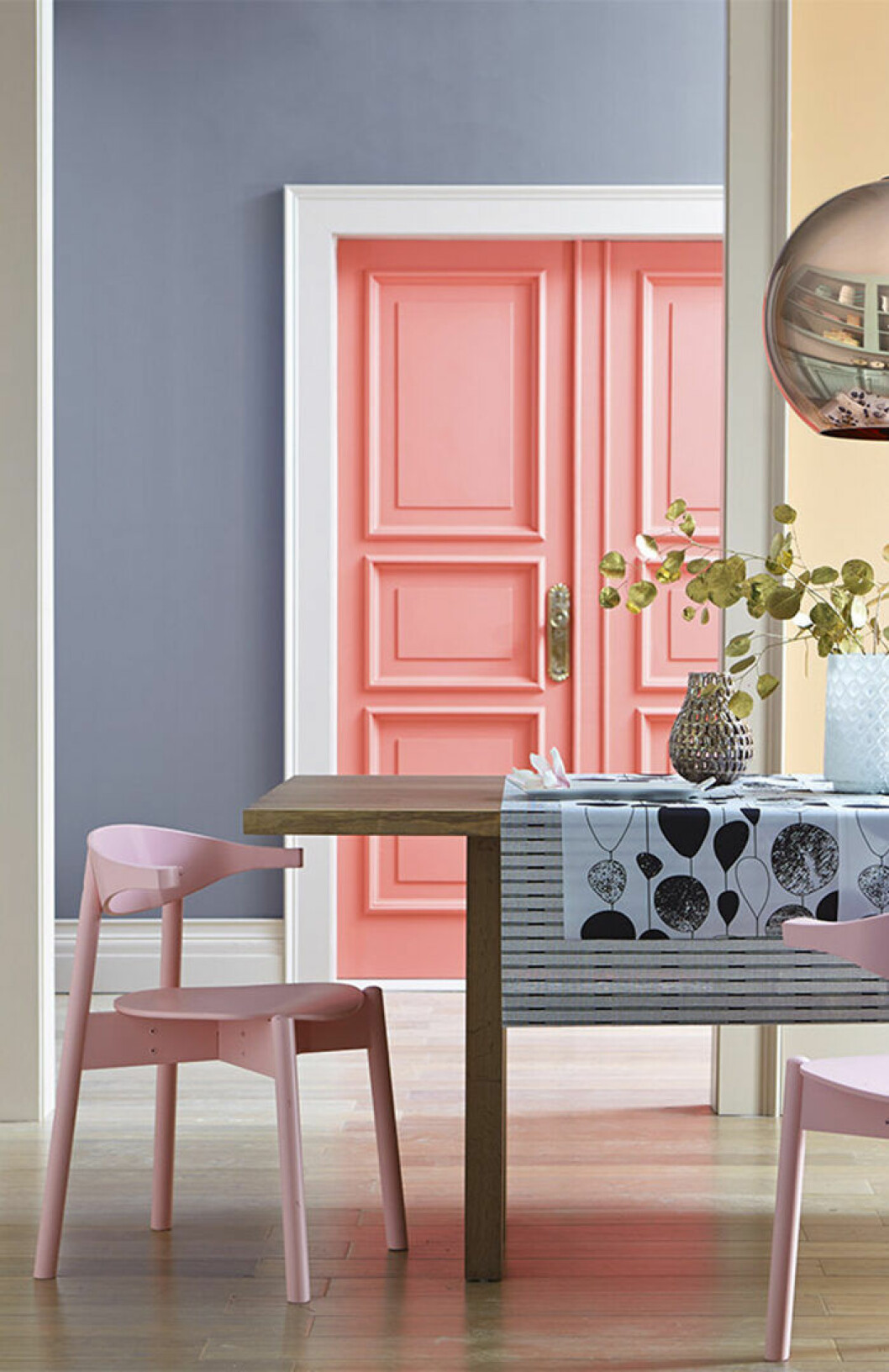 Våga mer färg – så inreder du stilsäkert med årets färgtrender | ELLE