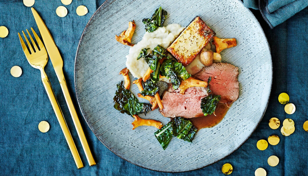 Oxfilé med jordärtskockspuré och rödvinssås | ELLE